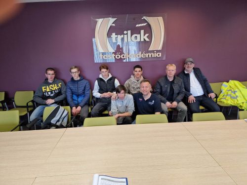 Látogatás a Trilak festőakadémián | Hírek | Kiskunhalasi SzC ...